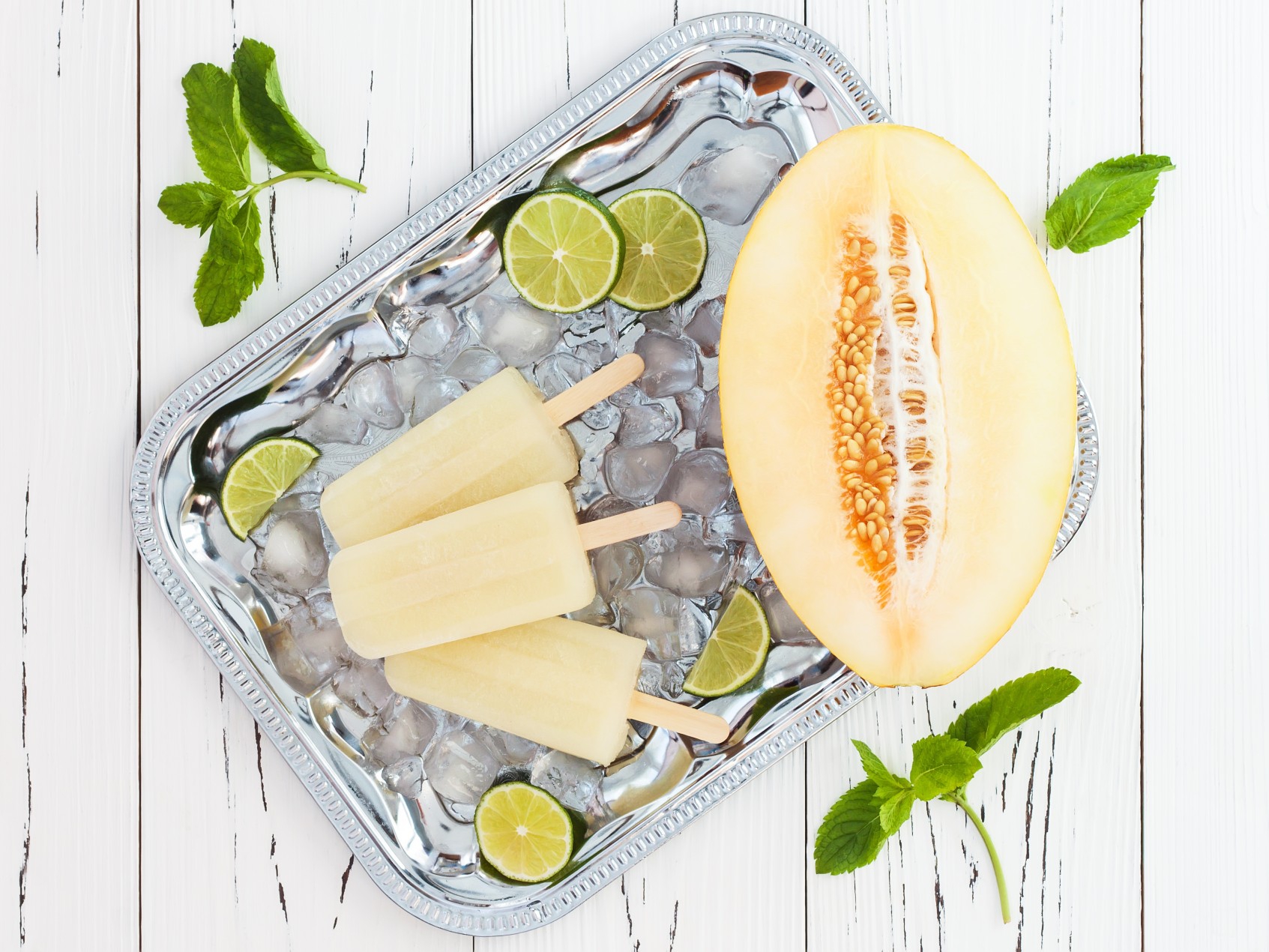 Meloenijsjes met limoen en kokos